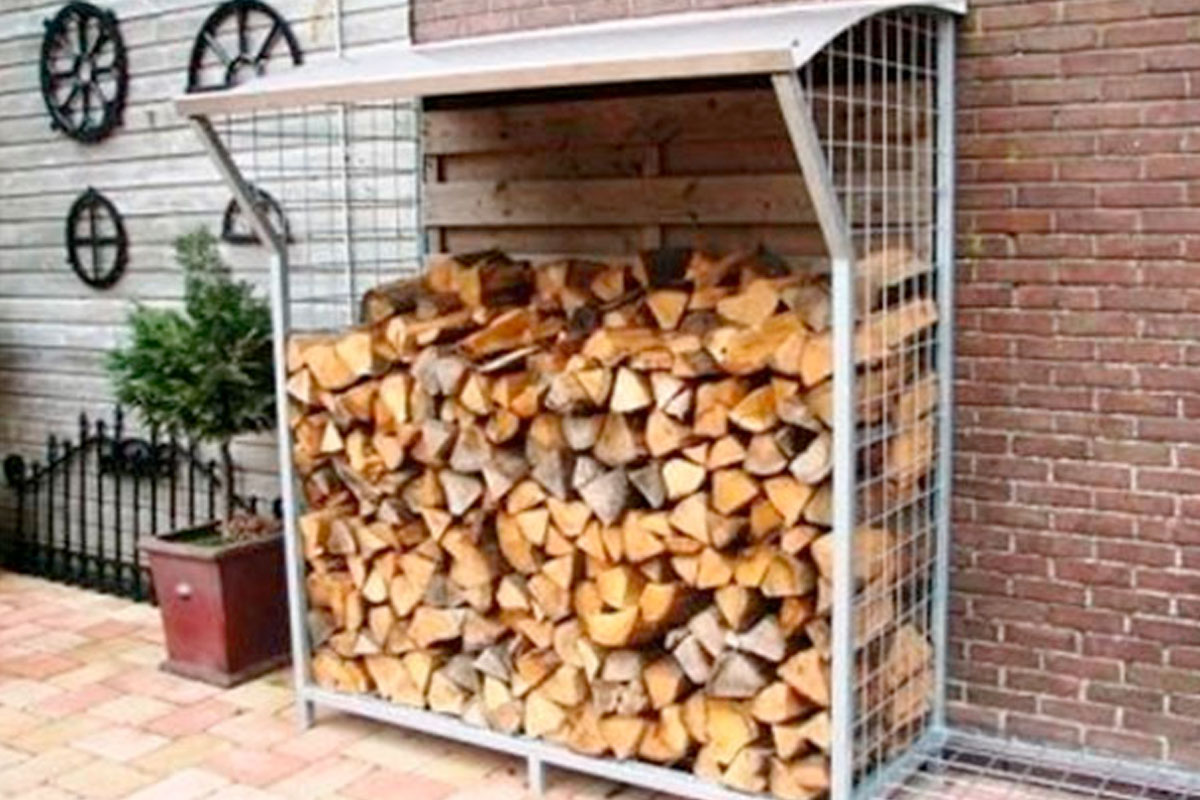 Houtopslag buiten