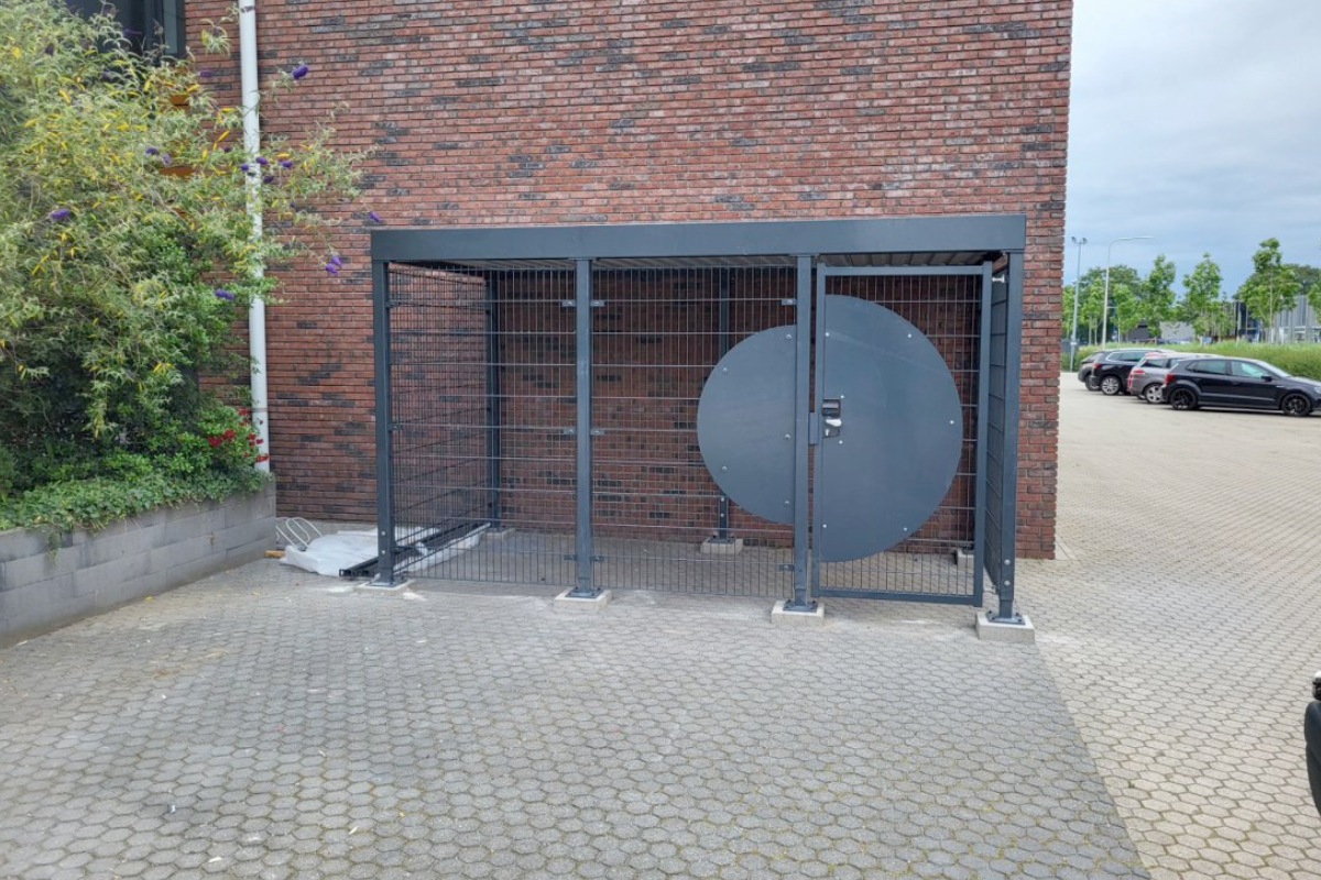 Stalen overkapping laten maken - Afrastering